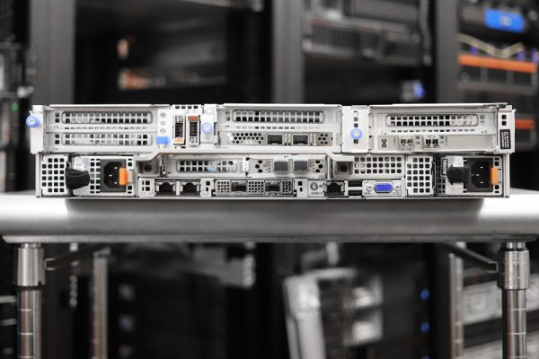 Máy Chủ Dell PowerEdge R750 thuộc thế thế mới Dell 15G - Máy Chủ Việt